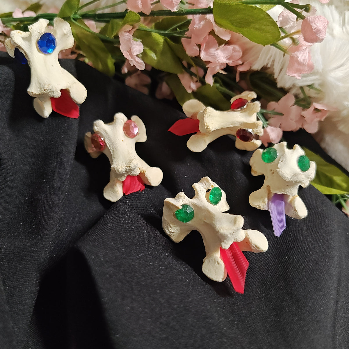 Bone Dragon Head Gem Eyes – Just Witchy's